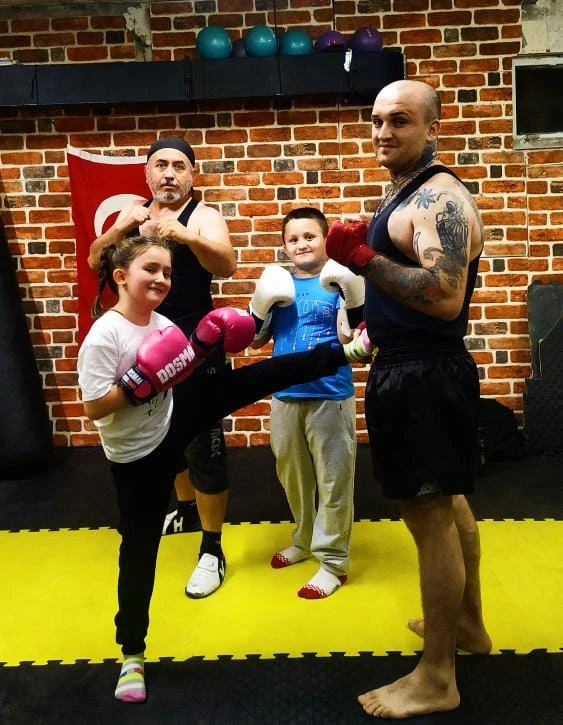 MASFİT Spor Kulübünde Kickboks: Kar Ailesinin Ailece Spor Macerası ...